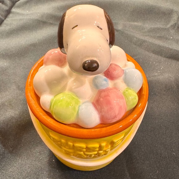 Other | Vintage Snoopy In Bubble Bath Bucket Trinket Box Ceramic Made ...